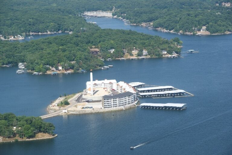 4 Day Itinerary in Amazing Lake of the Ozarks, Missouri - PLAY STAY EAT