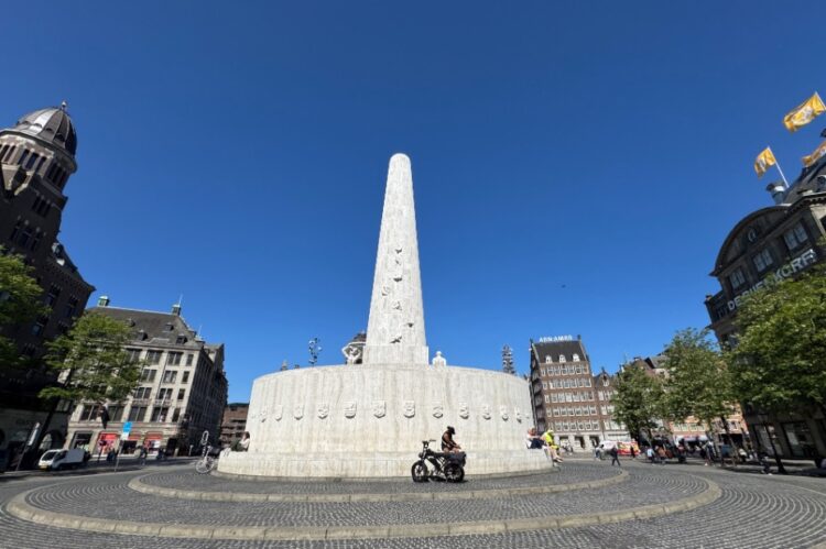 Amsterdam: Magical City of Canals, History, Art, and Anne Frank - PLAY ...